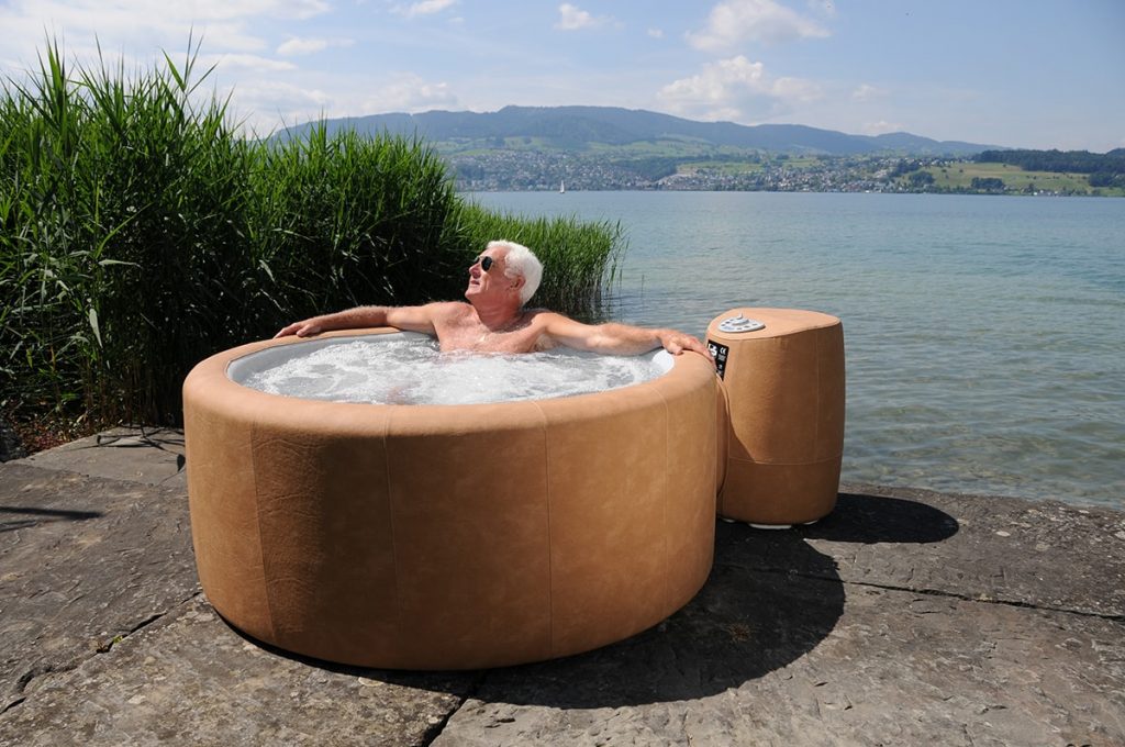 Softub Whirlpool LEGEND • Softub Whirlpools